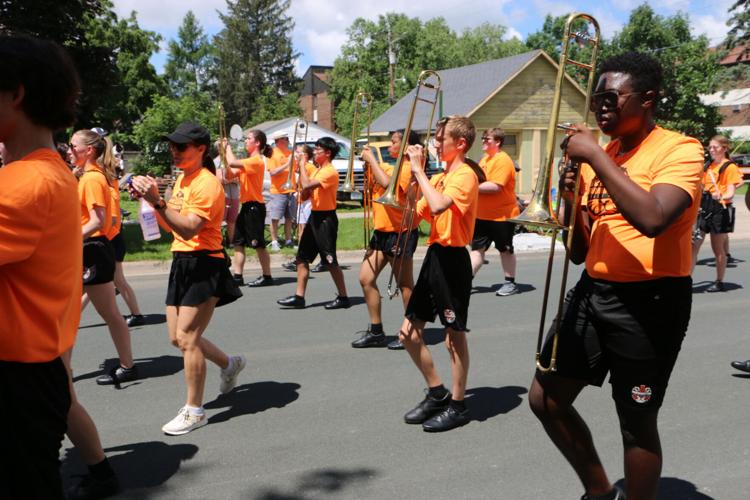 2024 Farmington Dew Days Grand Day Parade delights | Dakota County ...
