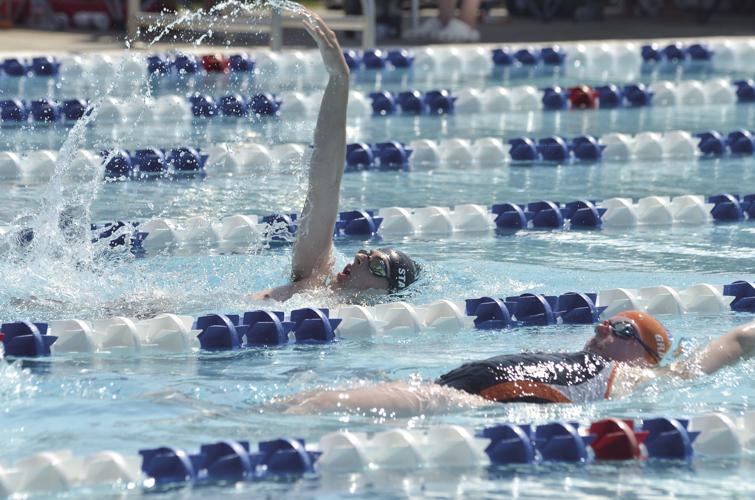Making waves at the outdoor pool | Bloomington | hometownsource.com