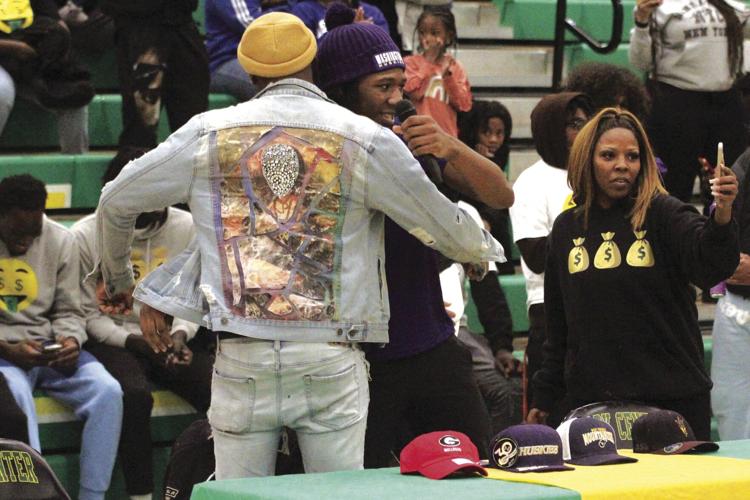 Park Center’s Chavis announces decision to play at Washington | Sports ...