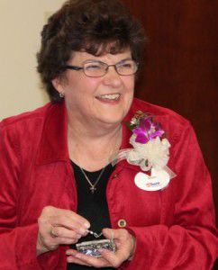 Litke counts 50 years as Anoka bank teller | Local News ...