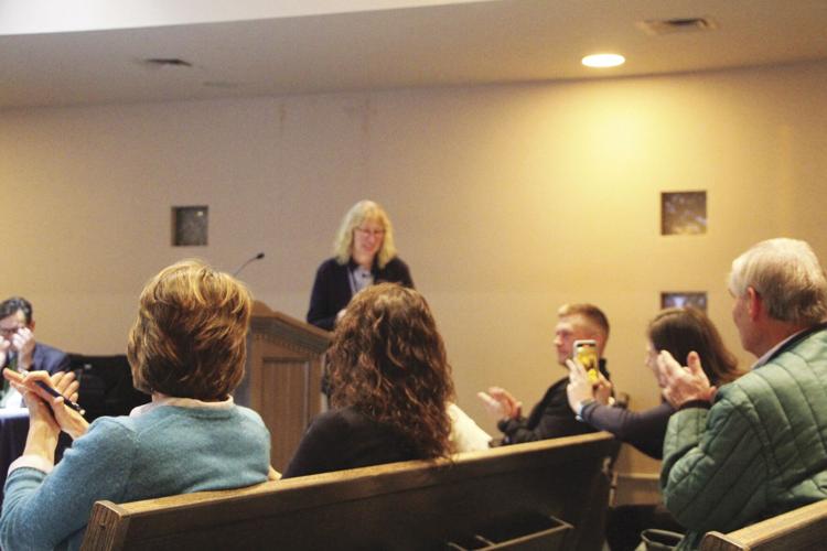 Long-time Excelsior postal clerk is saying hello to retirement ...