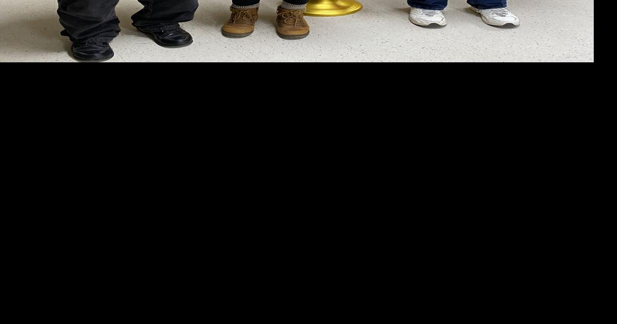 Students win local essay contests | | hometownsource.com