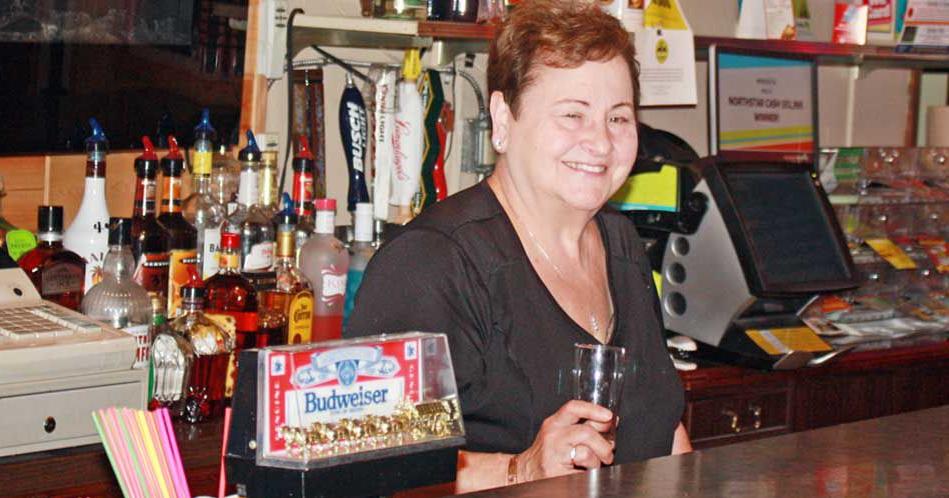 Burtrum woman plans to retire after 44 years of bartending | Dairyland ...