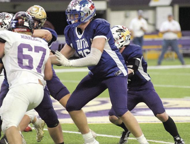 Football all-stars show off for the crowd | Sports | hometownsource.com