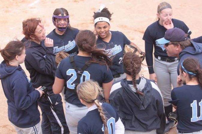 Softball: Thunder win 3 of 4 in busy weekend | Sports | hometownsource.com