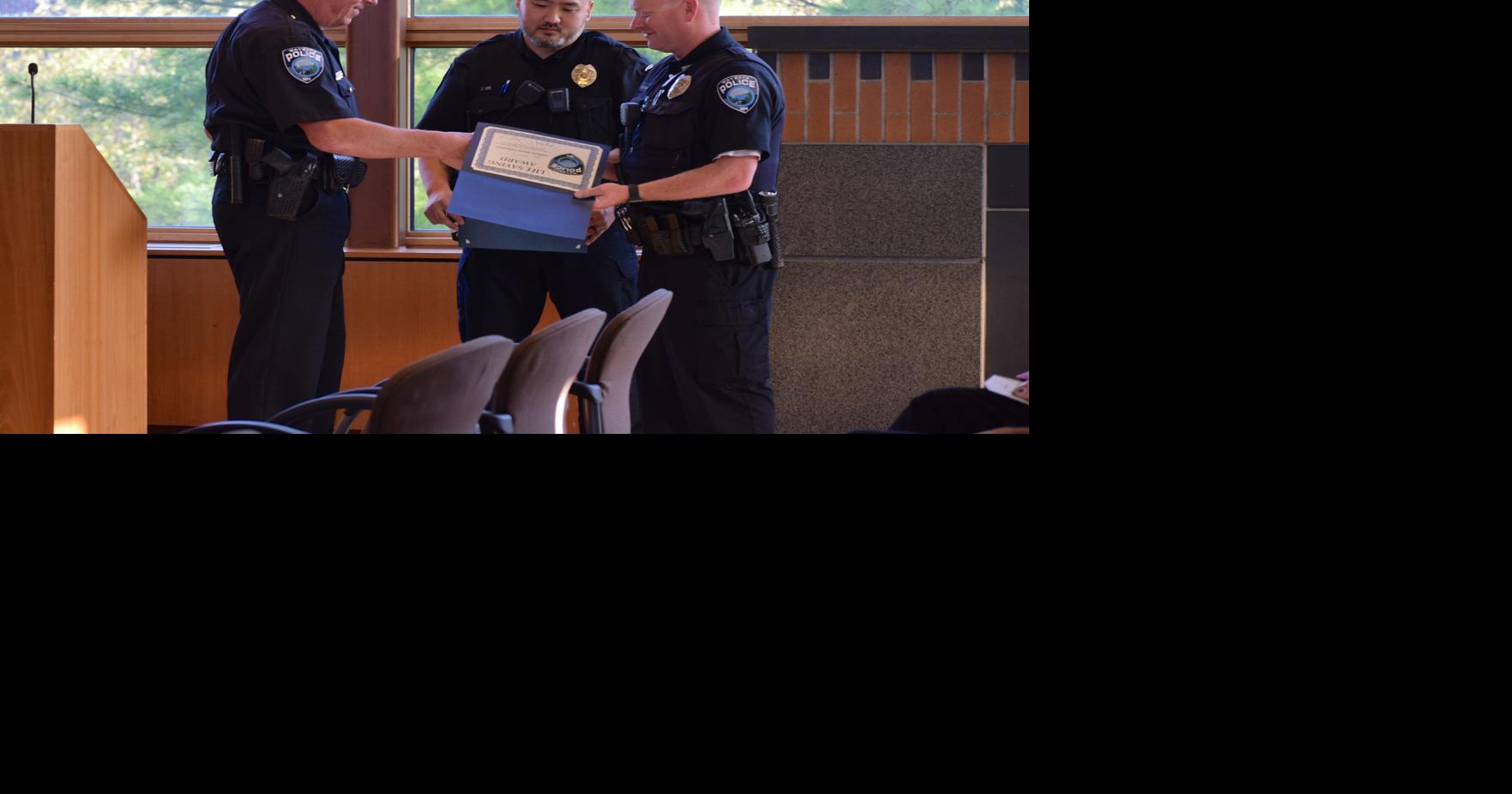 Wayzata Police officers earn lifesaving awards | Wayzata | hometownsource.com