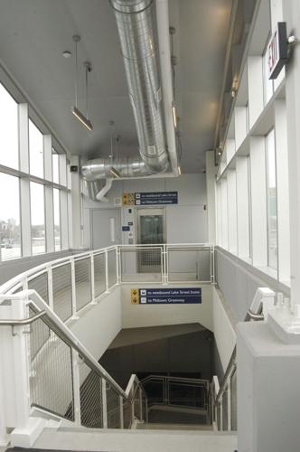 Orange Line breaks the mold of suburban commuter transit | Burnsville ...