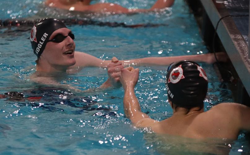 Boys swimming and diving: Ponies place third at section meet | Free | hometownsource.com