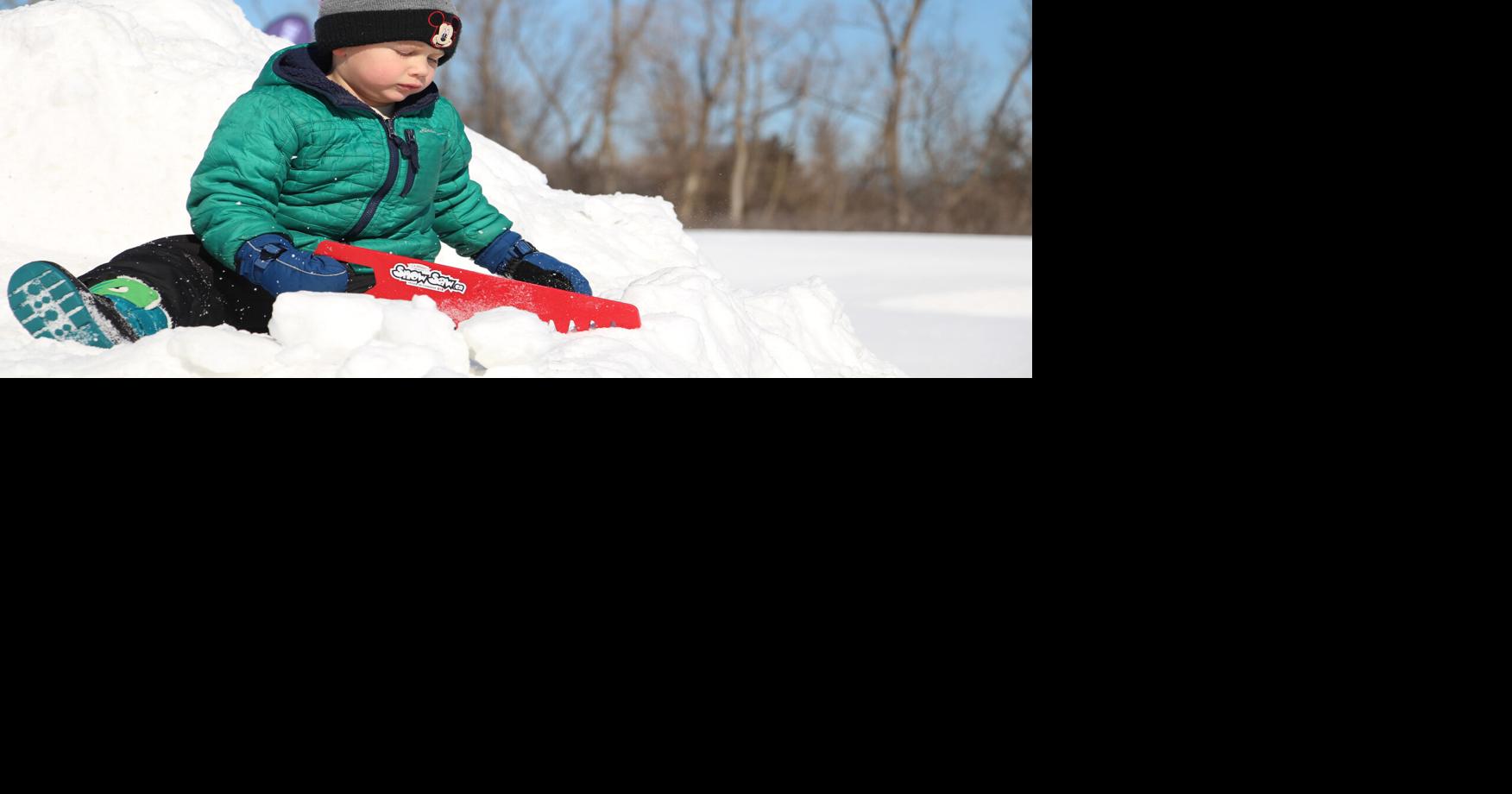 PHOTOS: Winter play day in Bloomington | Local News | hometownsource.com
