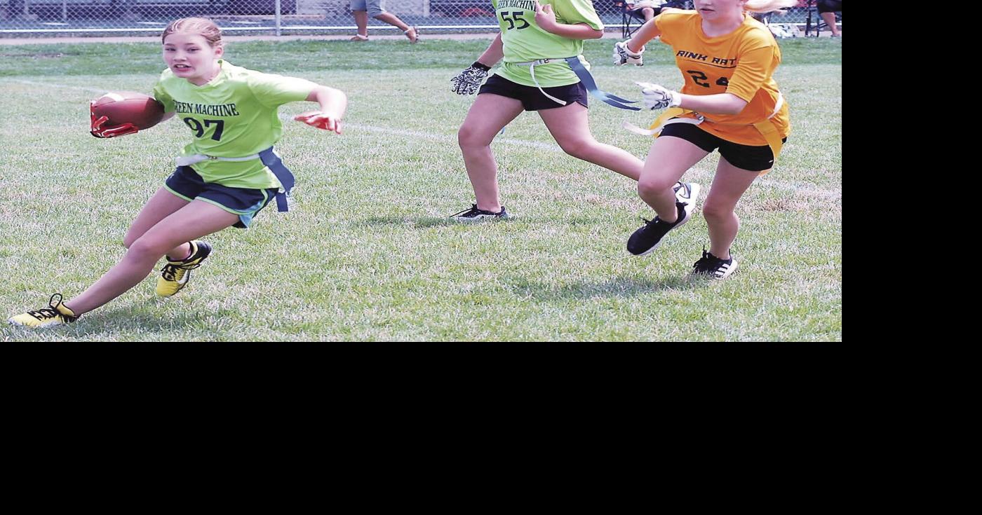 Girls grab football opportunity, run with it | Sports | hometownsource.com