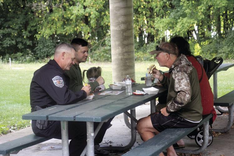 Anoka holds rescheduled 'Cookout with Cops' | Anoka | hometownsource.com