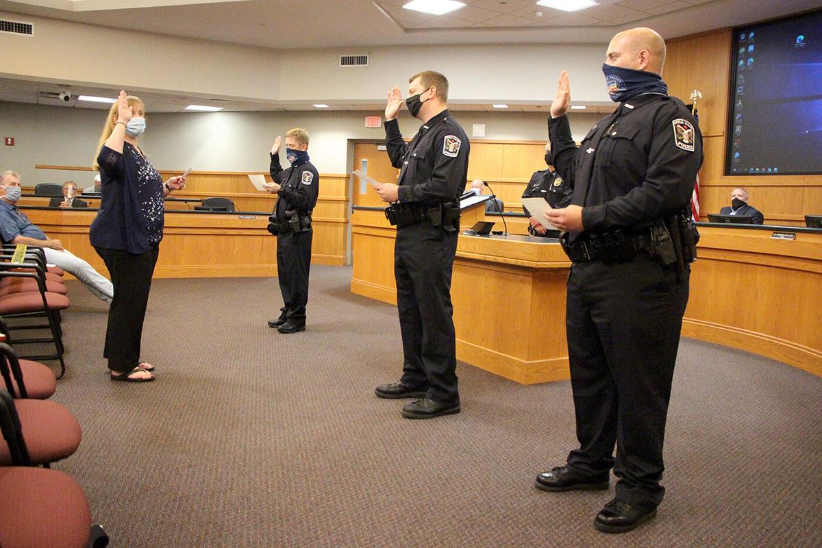 New Apple Valley police officers welcomed | Free | hometownsource.com