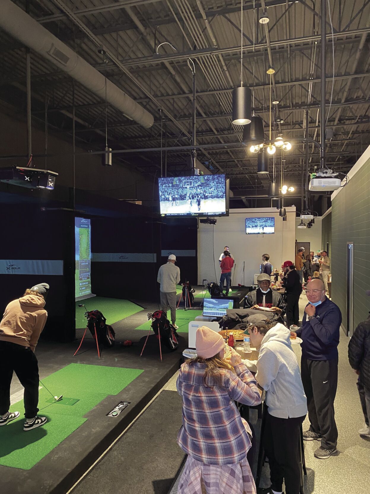 Grand opening of X-Golf Medina is a hole in one | Free | hometownsource.com