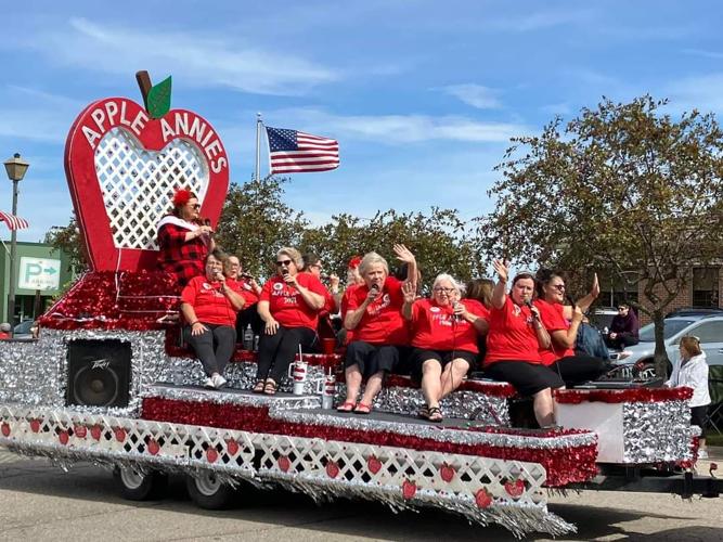 76th annual Applefest provides fun, food and memories | Local News ...