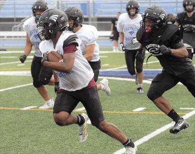 Lightning football anxious for a turnaround | Sports | hometownsource.com