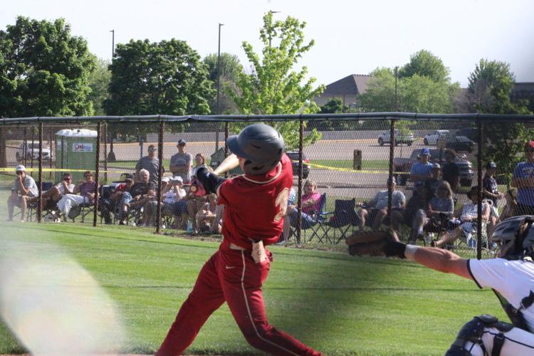Crimson baseball falls to elimination bracket | Sports | hometownsource.com