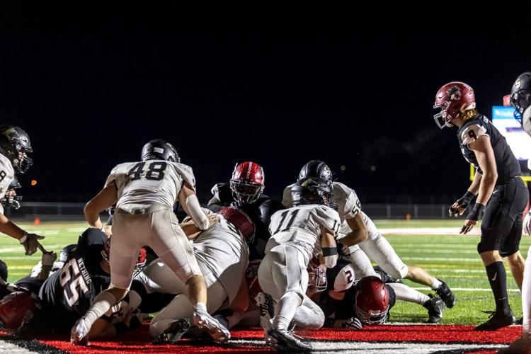Elks finish off Huskies with monumental stop | Elk River Star News ...