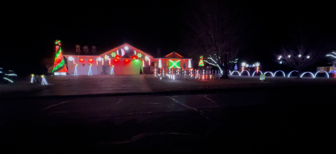 Making spirits bright: displays bring holiday spirit to locals | Forest ...