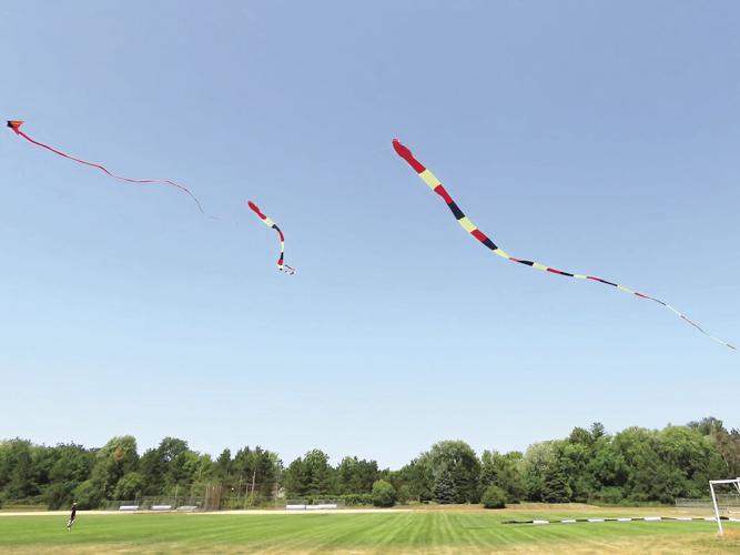 Lake life: Kites a mile high | Stillwater | hometownsource.com