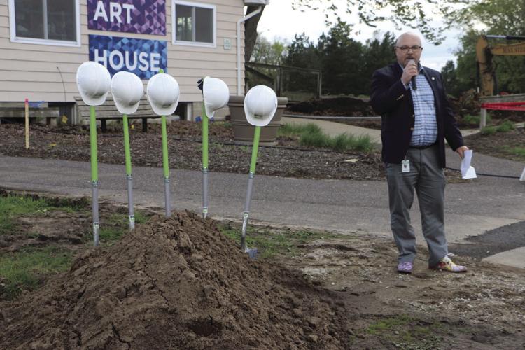 A place to express one’s creative self | Eagan | hometownsource.com