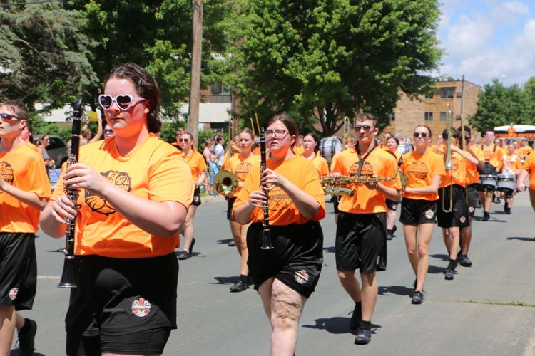 2024 Farmington Dew Days Grand Day Parade delights | Dakota County ...