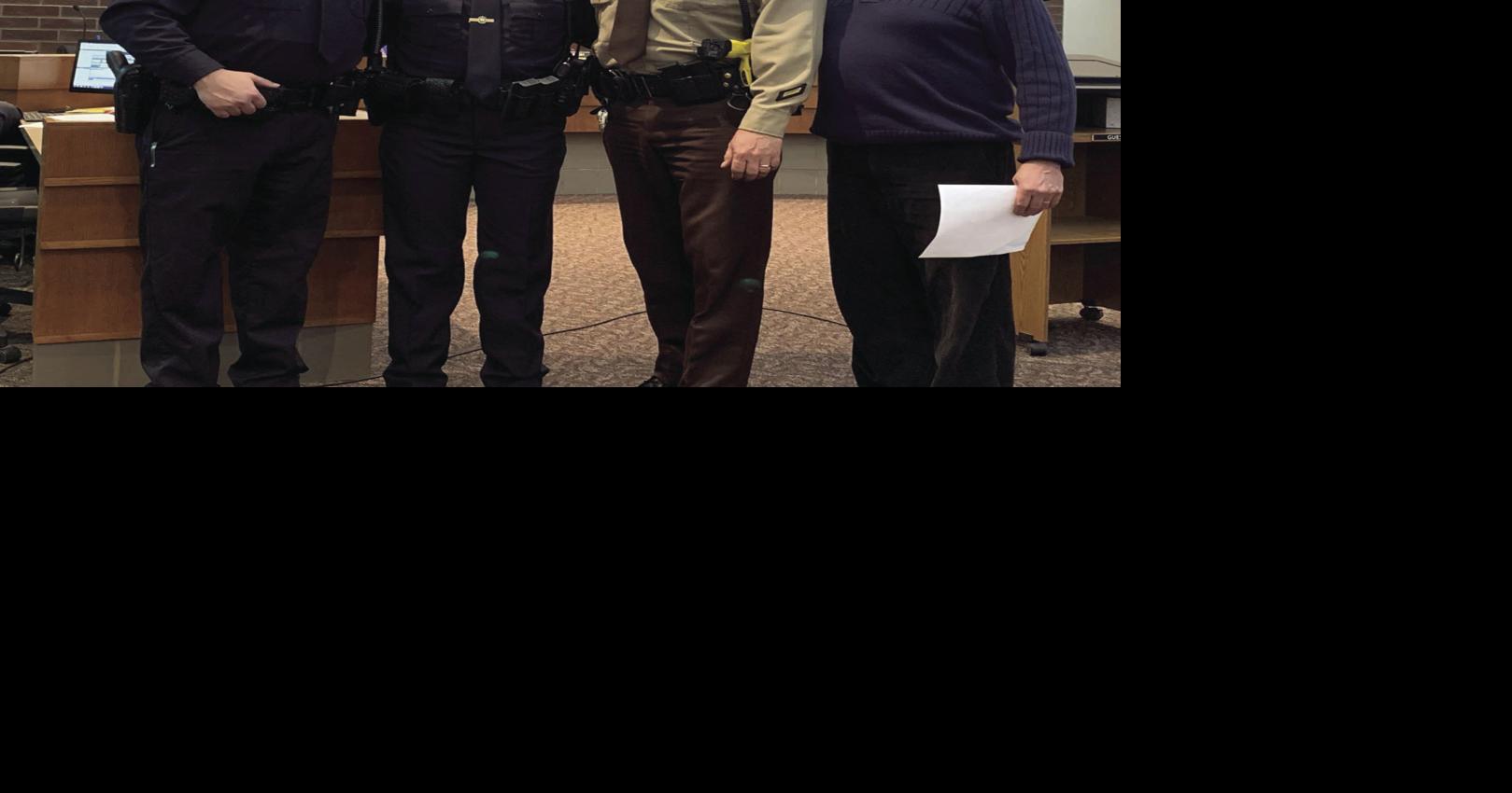 Orono Council welcomes new police officers | Community | hometownsource.com