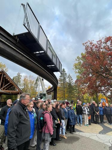 Minnesota Zoo raises first segment of Treetop Trail | Free ...