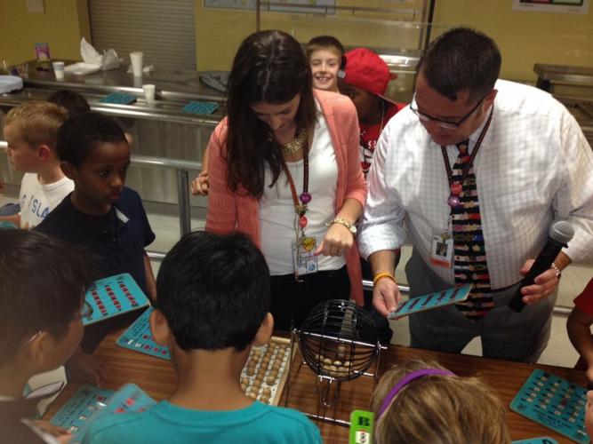 Bingo night at Aquila Elementary in St. Louis Park (photos) | Education ...