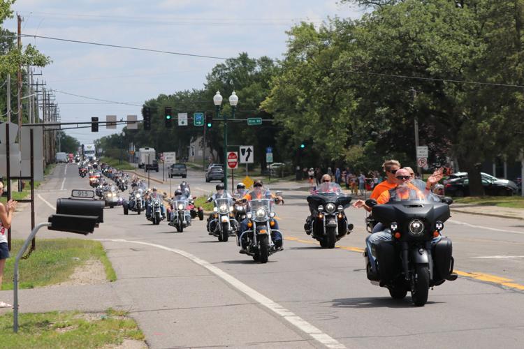 Replica of Vietnam Veterans Memorial is in Monticello | Elk River Star ...