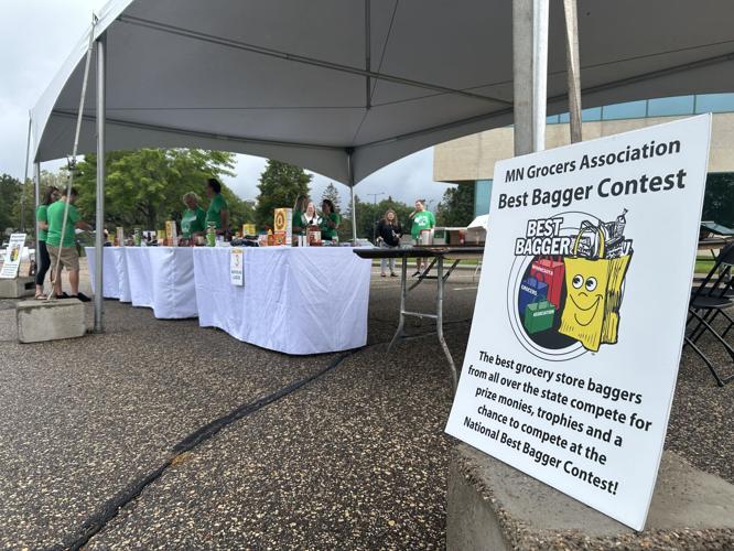 Minnesota Grocers Association holds 36th annual best bagger contest ...