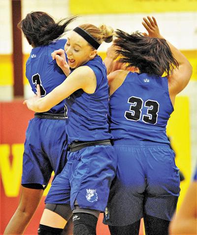 Scouts travel from far and wide to watch Bueckers | Hopkins ...