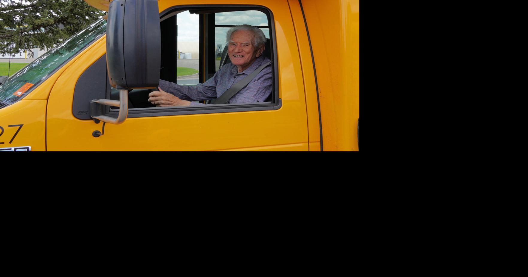 94-year-old Brooklyn Park man is the world’s oldest bus driver | Local ...
