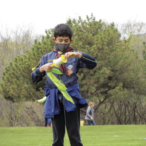 Kites fly in St. Louis Park | Free | hometownsource.com