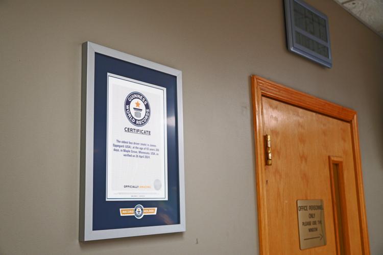 94-year-old Brooklyn Park man is the world’s oldest bus driver | Local ...