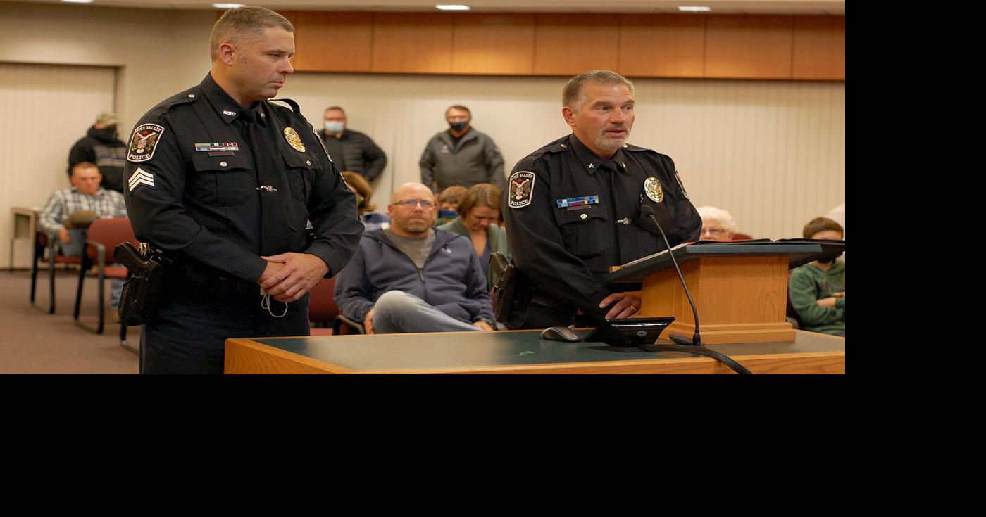 New Apple Valley police officers welcomed | Local News | hometownsource.com