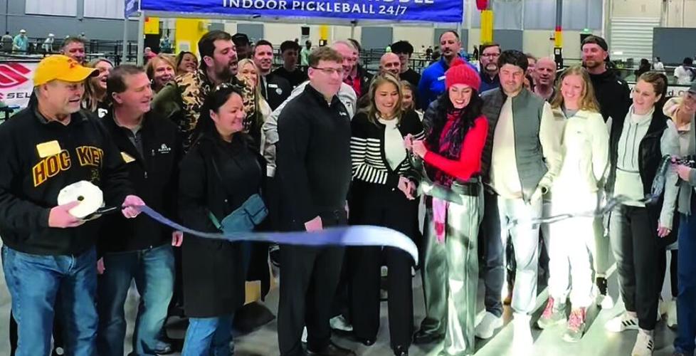 Having fun in the 'Middle' | Free | hometownsource.com