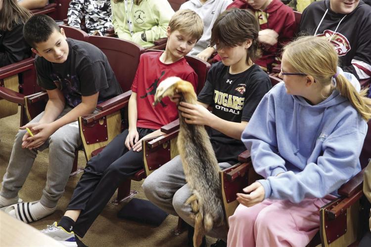 Lakeville students get hands-on experience with American Indian culture ...