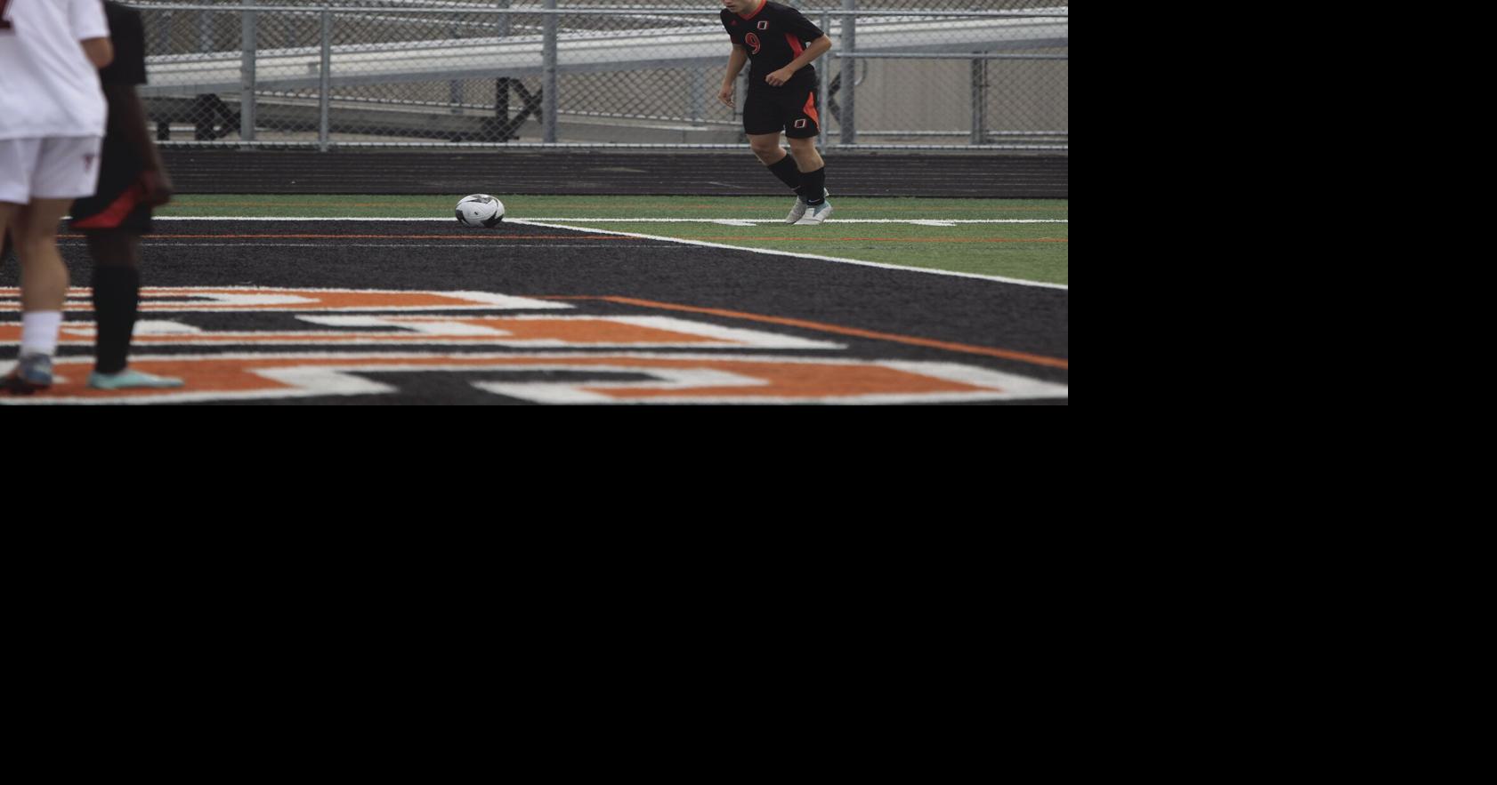 Osseo boys’ soccer unbeaten through 3 games | Sports | hometownsource.com