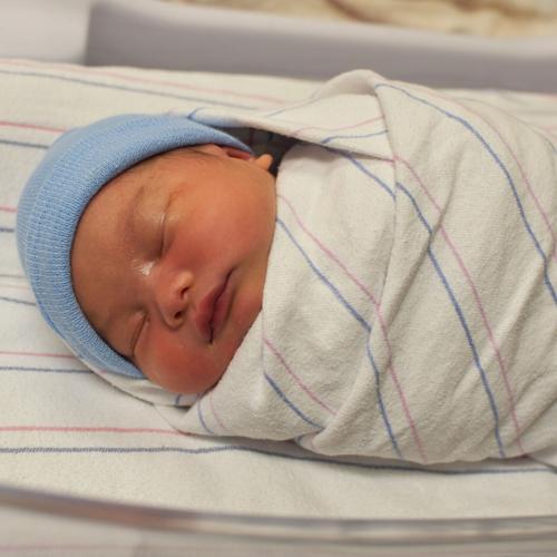 North Memorial shares last baby born in 2025 and first baby born in ...