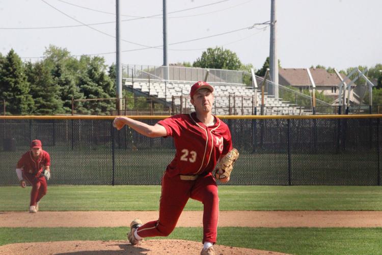 Crimson baseball falls to elimination bracket | Sports | hometownsource.com