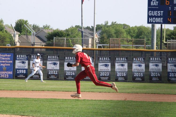 Crimson baseball falls to elimination bracket | Sports | hometownsource.com