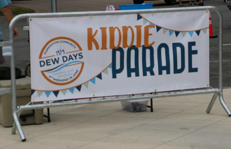 Children dress as storybook characters in Dew Days Kiddie Parade | Free ...