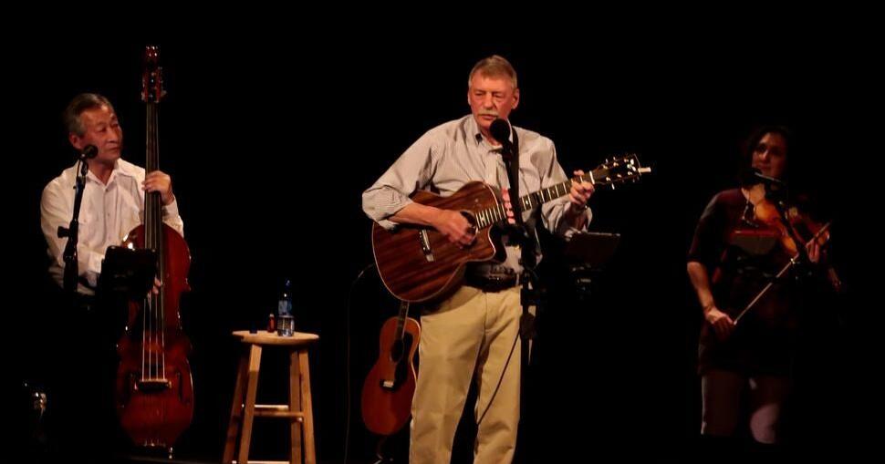 Layne Yost performs "Tribute to the Music of John Denver" at the ...