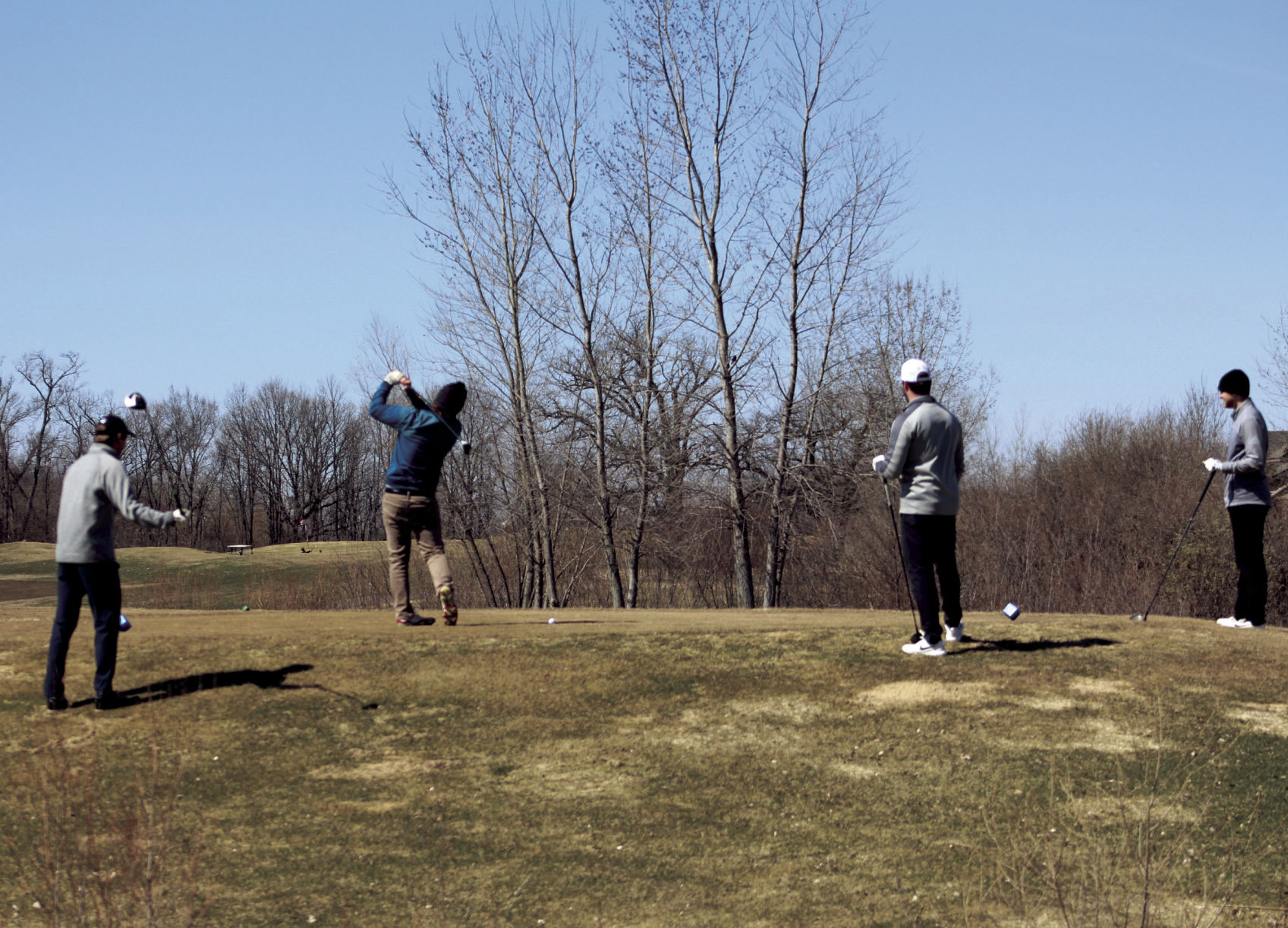 Local golf courses reopen with restrictions | Sports | hometownsource.com