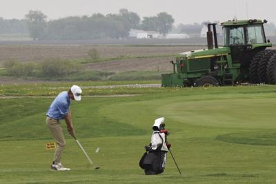 White Hawks golfers prep for final conference meet | Sports ...