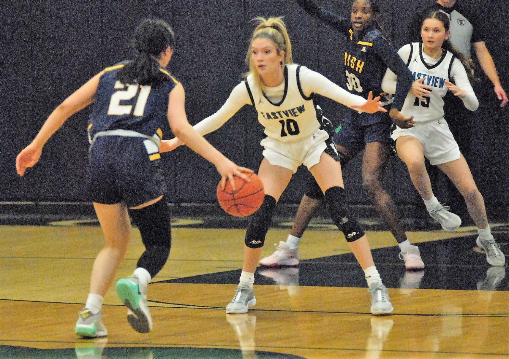 Rosemount girls have a home-court celebration | Sports | hometownsource.com