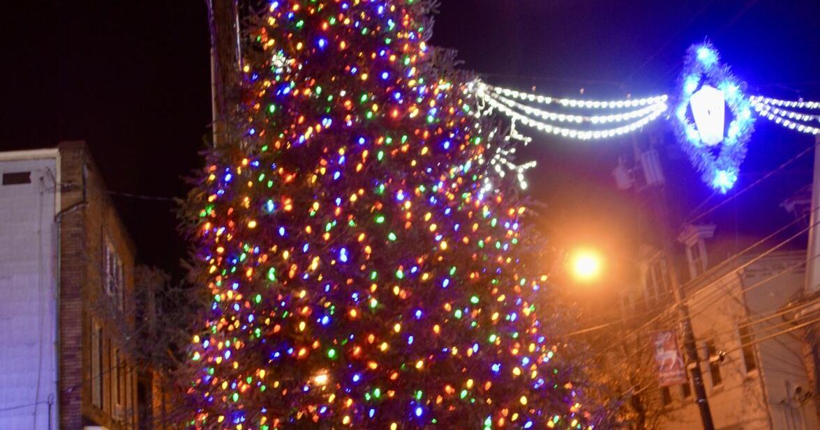 Huntingdon ushers in Christmas | News | huntingdondailynews.com
