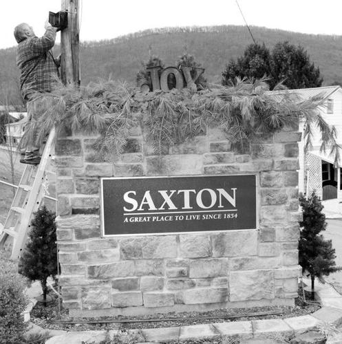Saxton to kick off Christmas season Dec. 3 | Local ...