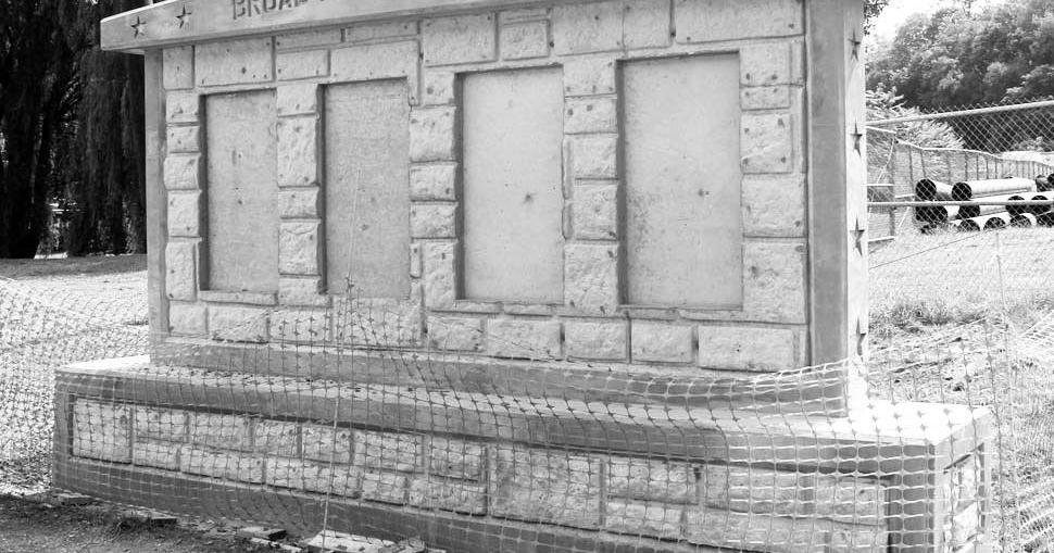 Work progresses on Riddlesburg honor roll | Local | huntingdondailynews.com