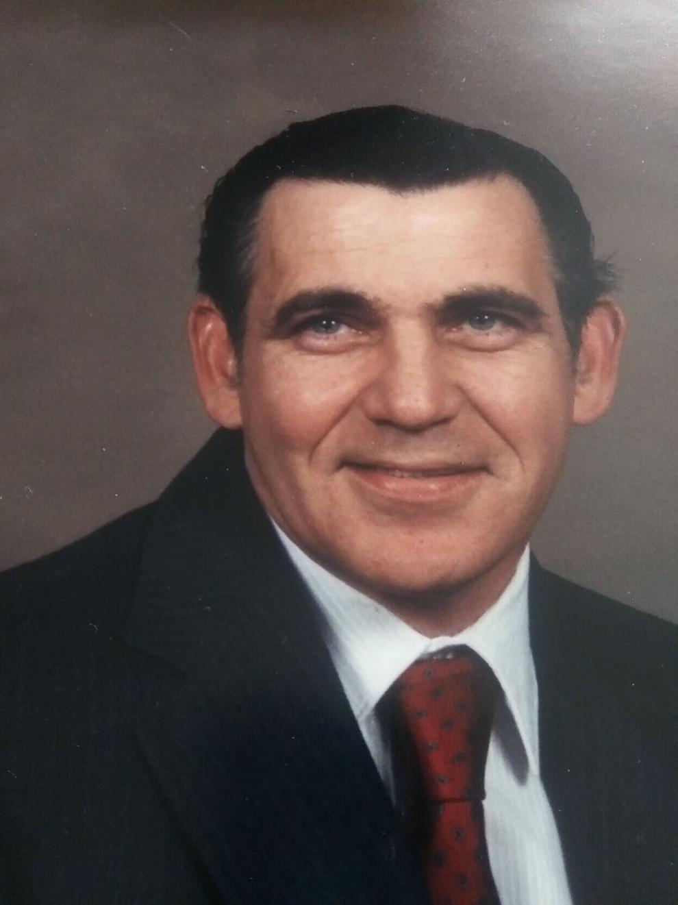 Edward L. Isenberg | Obituaries | huntingdondailynews.com